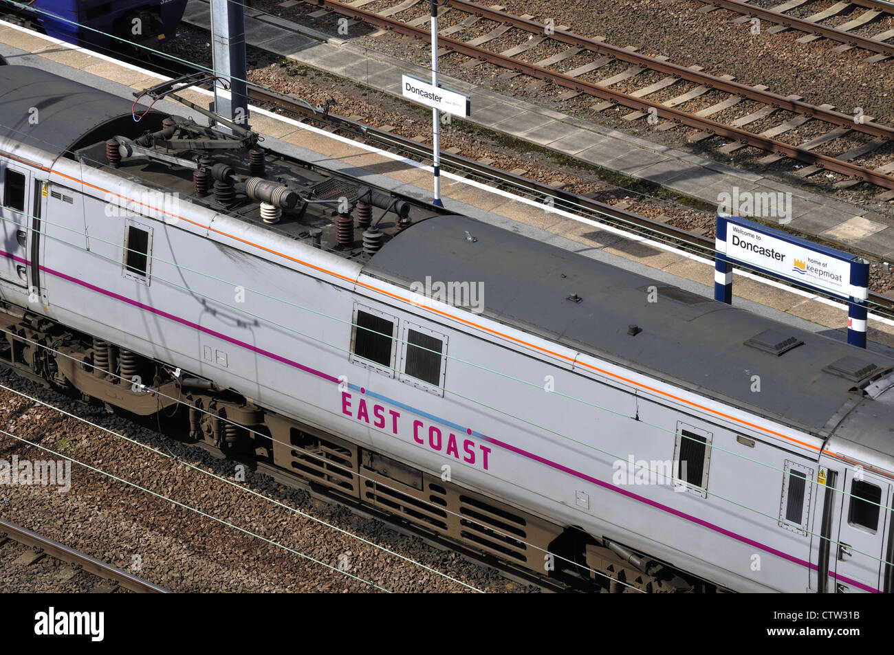 East coast line train hi-res stock photography and images - Alamy