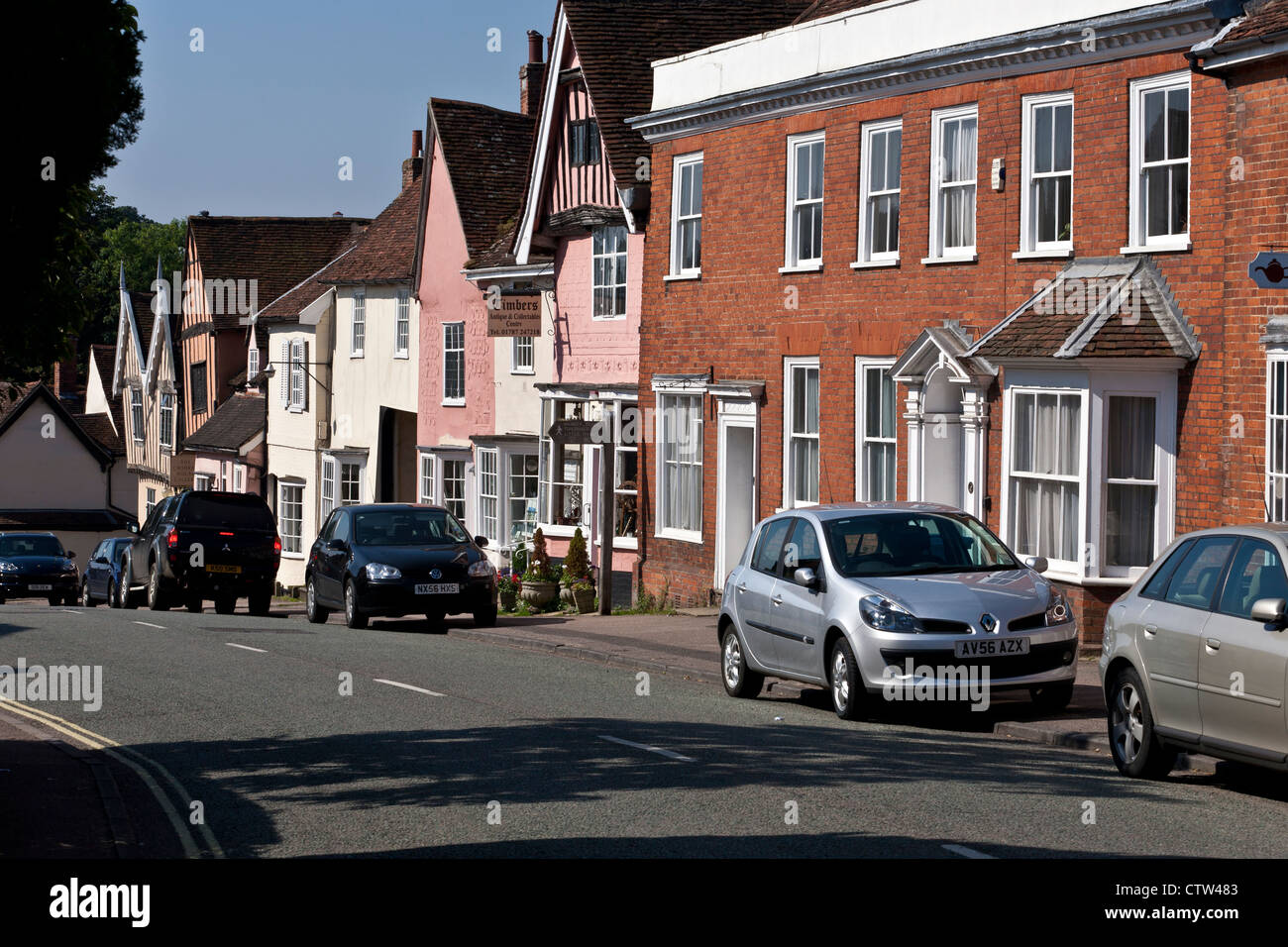 Parked cars street view hi-res stock photography and images - Alamy
