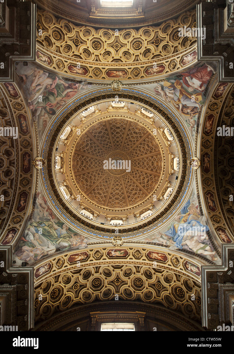 Basilica ceiling hi-res stock photography and images - Alamy