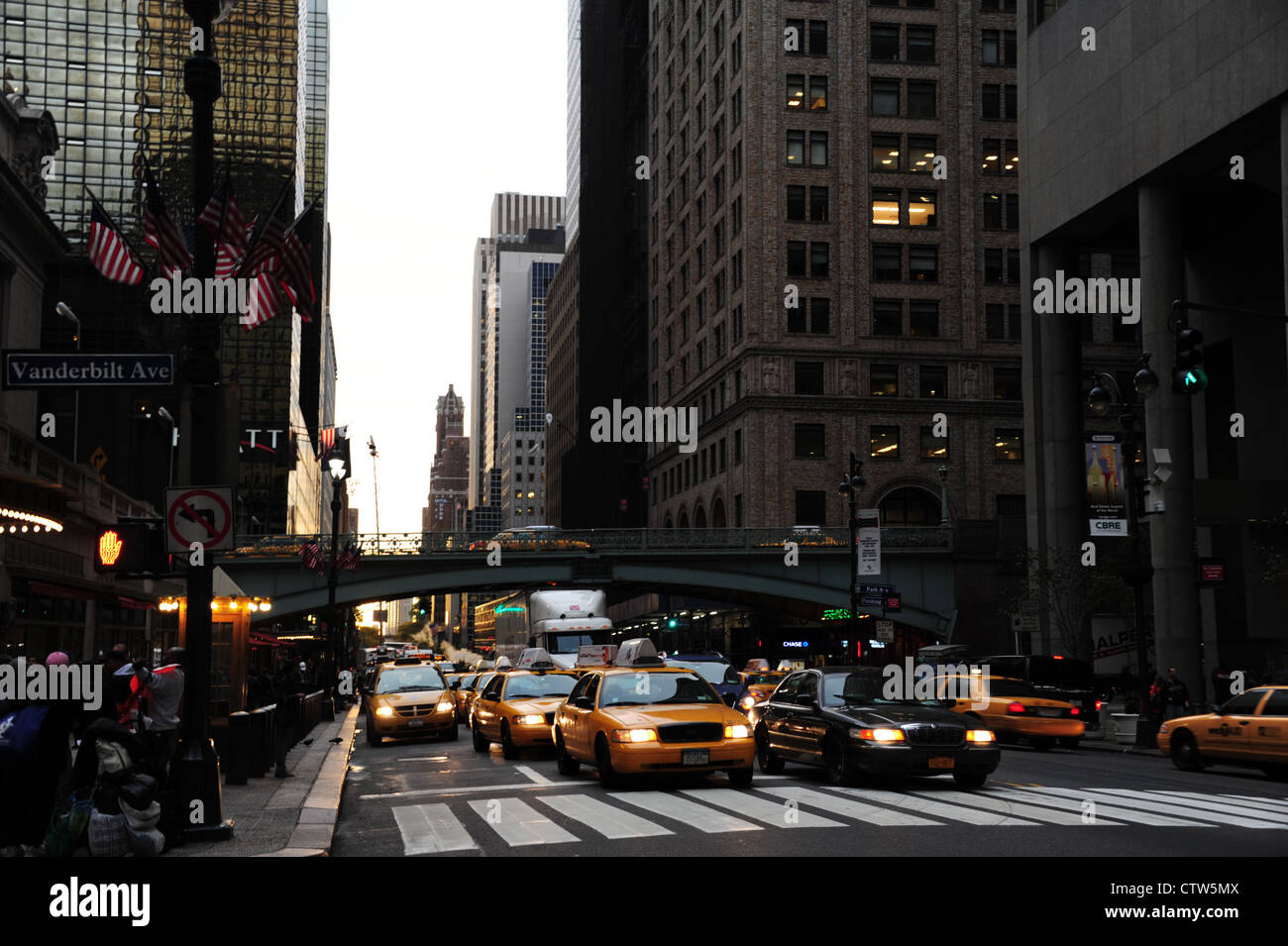 Yellow street crossing flags hi-res stock photography and images - Alamy
