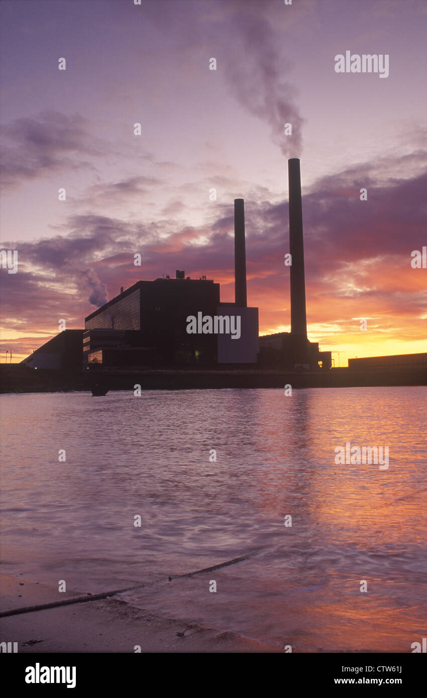 Cockenzie power station hi-res stock photography and images - Alamy