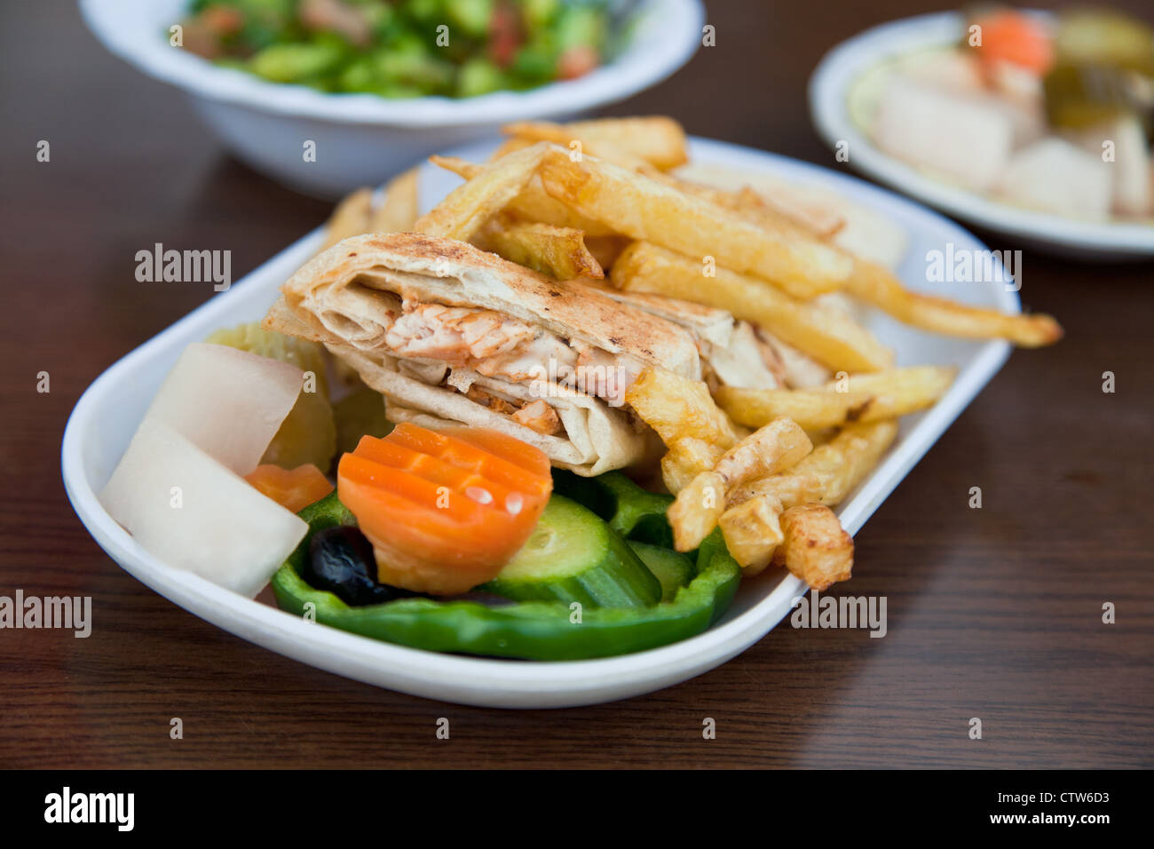 arabic chicken shawarma in Jordanian outdoor cafe Stock Photo - Alamy