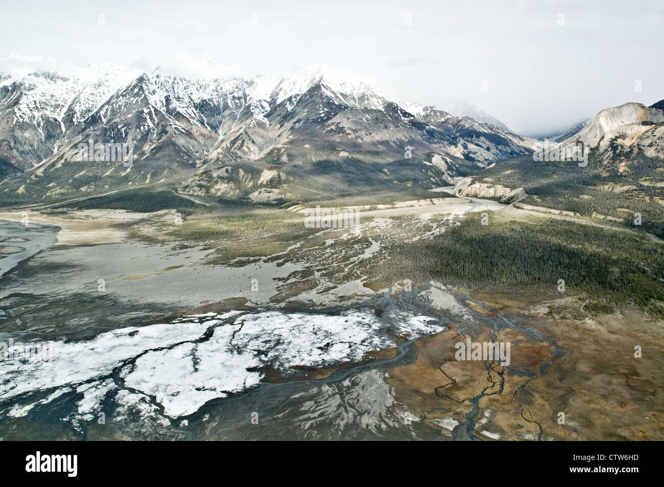 Slims river valley kluane national hi-res stock photography and images ...