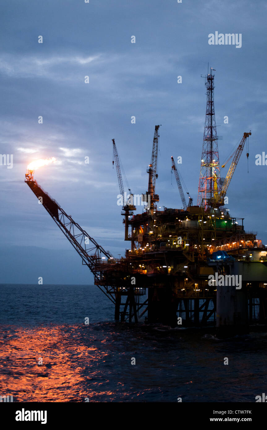 Offshore Oil Rig Fire High Resolution Stock Photography and Images - Alamy