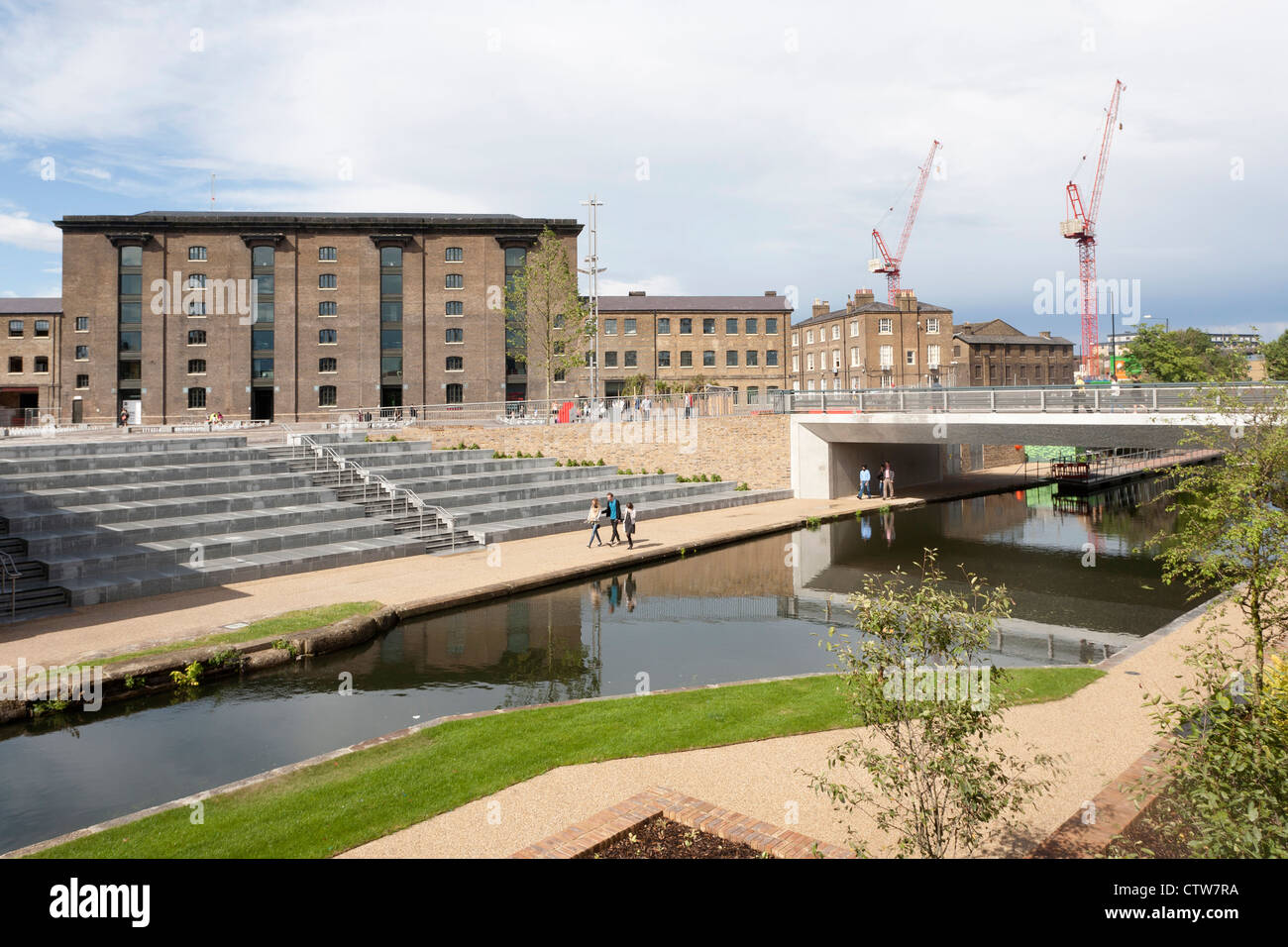 Granary square king's cross hi-res stock photography and images - Alamy