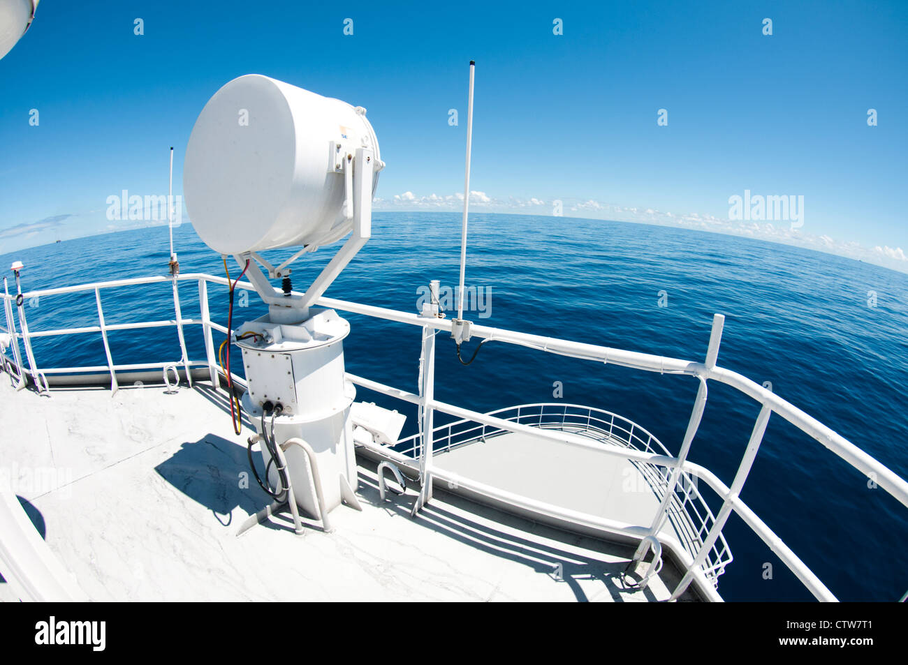 ship bow, sailing at the ocean Stock Photo - Alamy