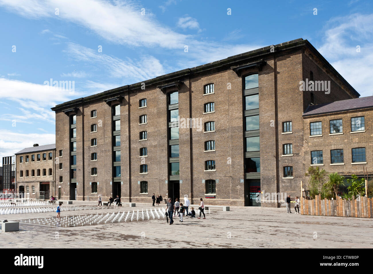 Granary square king's cross hi-res stock photography and images - Alamy