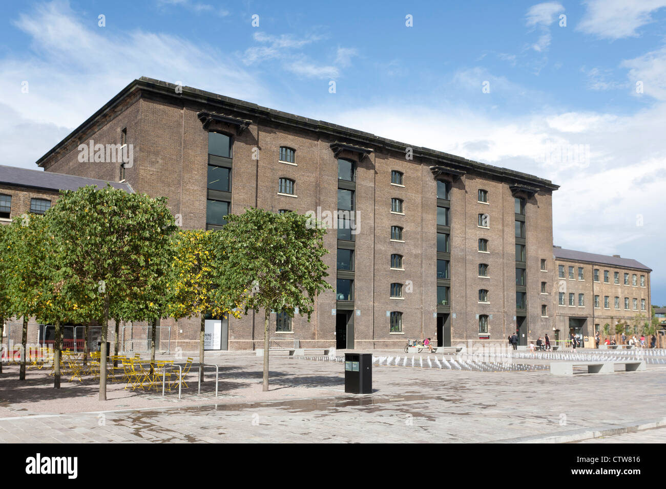 Granary Square, Kings Cross, London, England, UK Stock Photo - Alamy