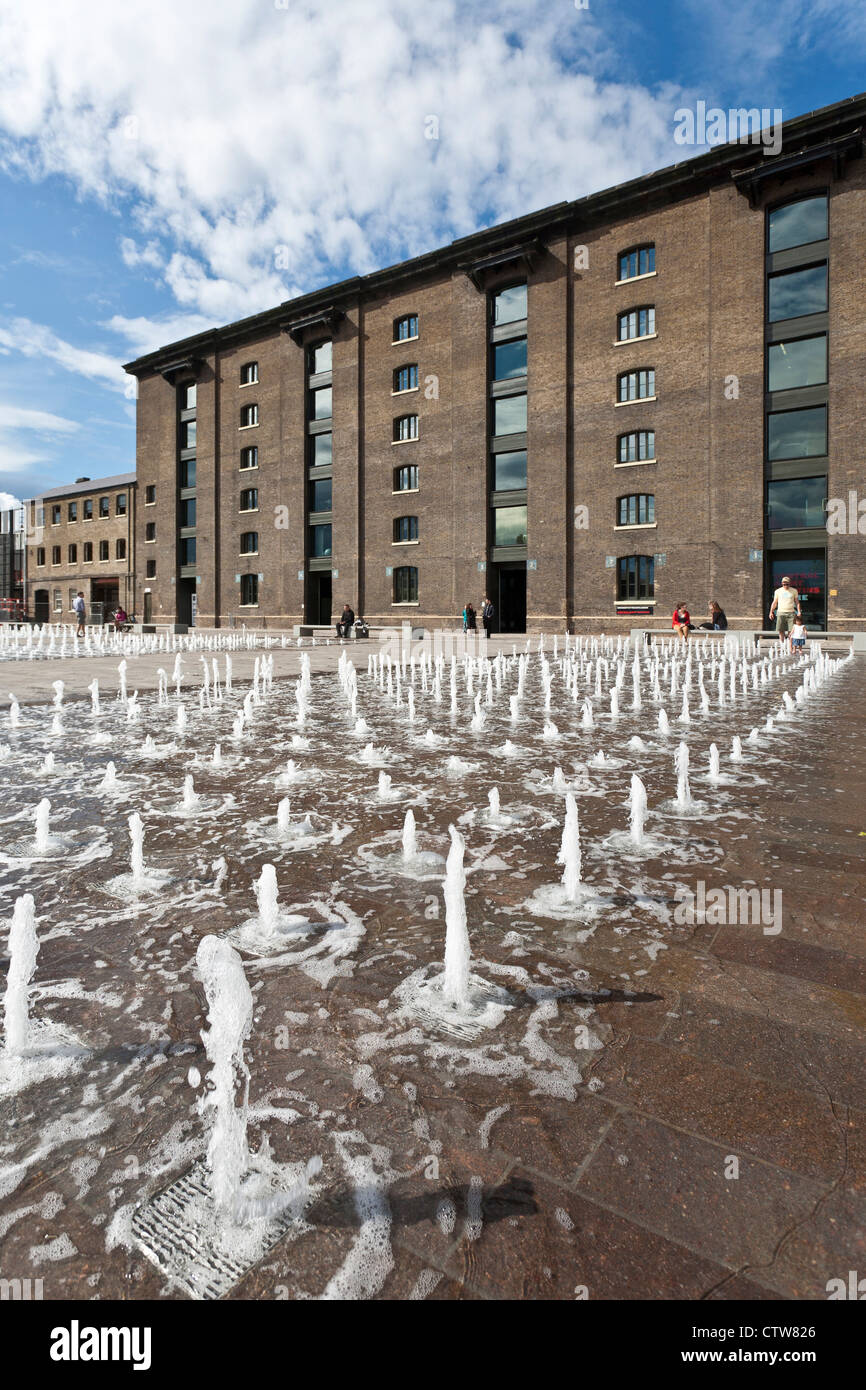 Granary square king's cross hi-res stock photography and images - Alamy