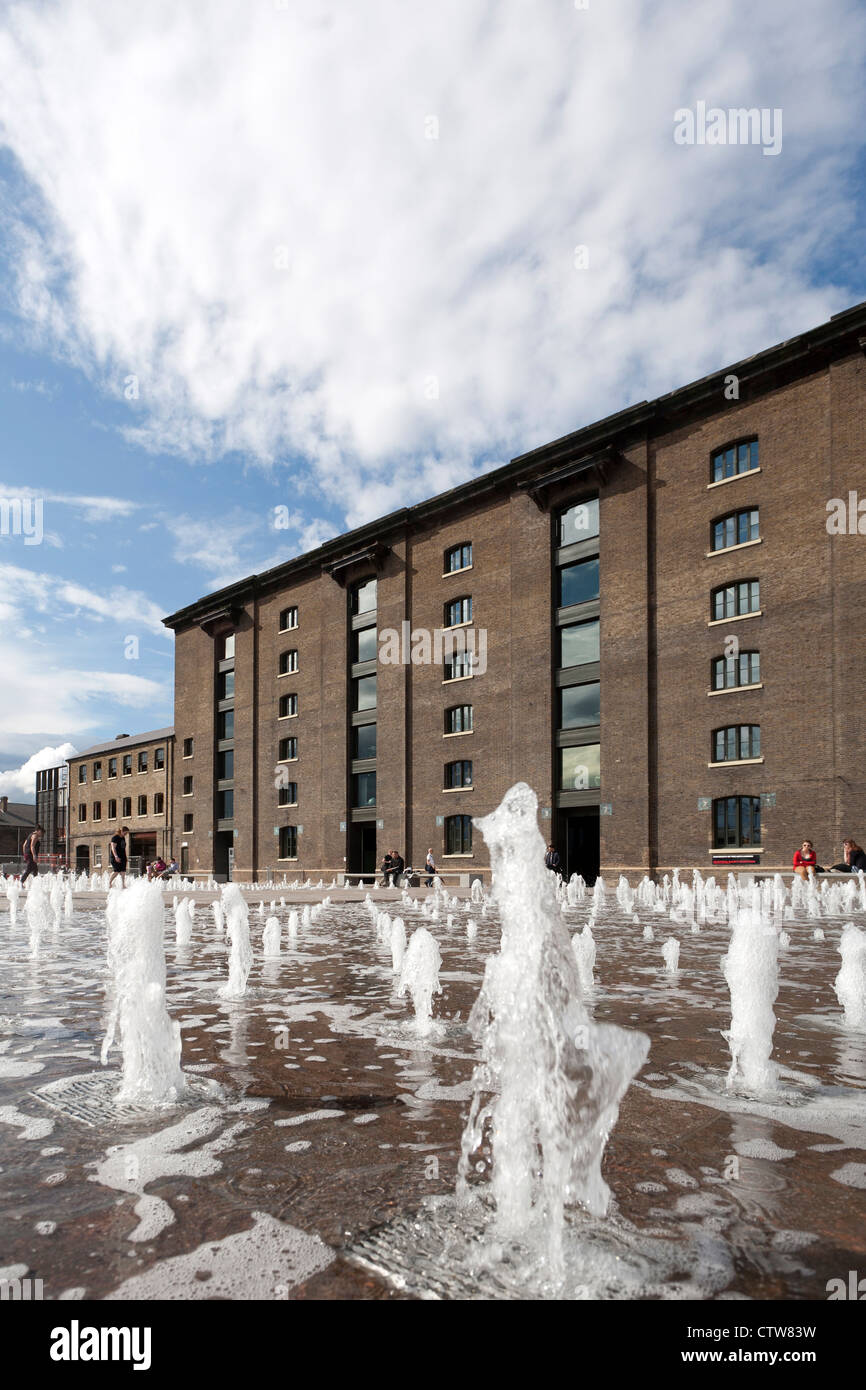 Granary Square, Kings Cross, London, England, UK Stock Photo - Alamy