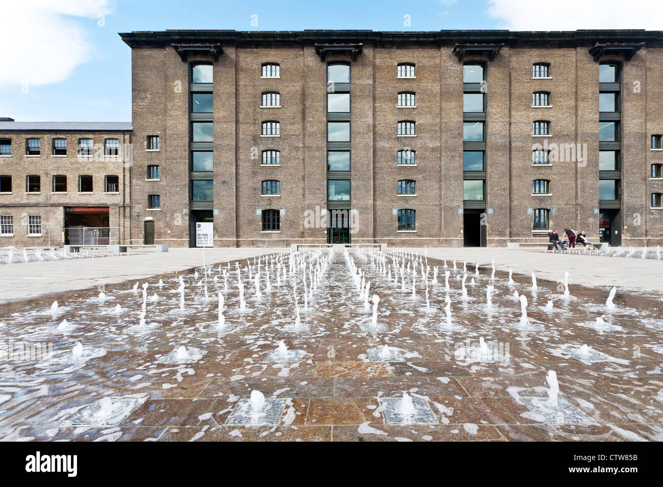 Granary Square King's Cross High Resolution Stock Photography and ...