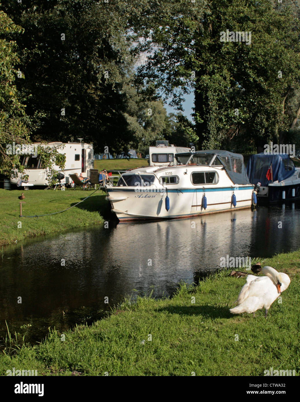 Camping beside the River Waveney, at the Big Row Caravan Park ...