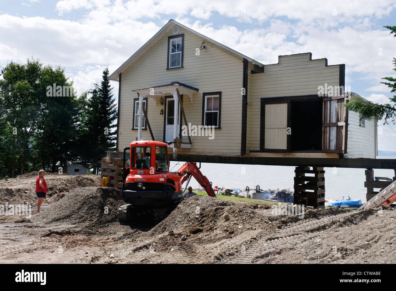 Home jacking hi-res stock photography and images - Alamy