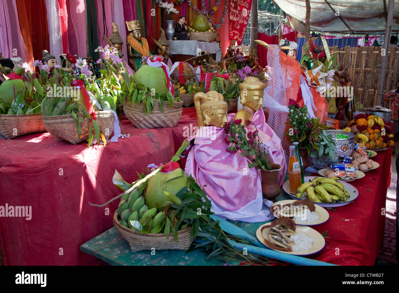 Nat pwe myanmar hi-res stock photography and images - Alamy