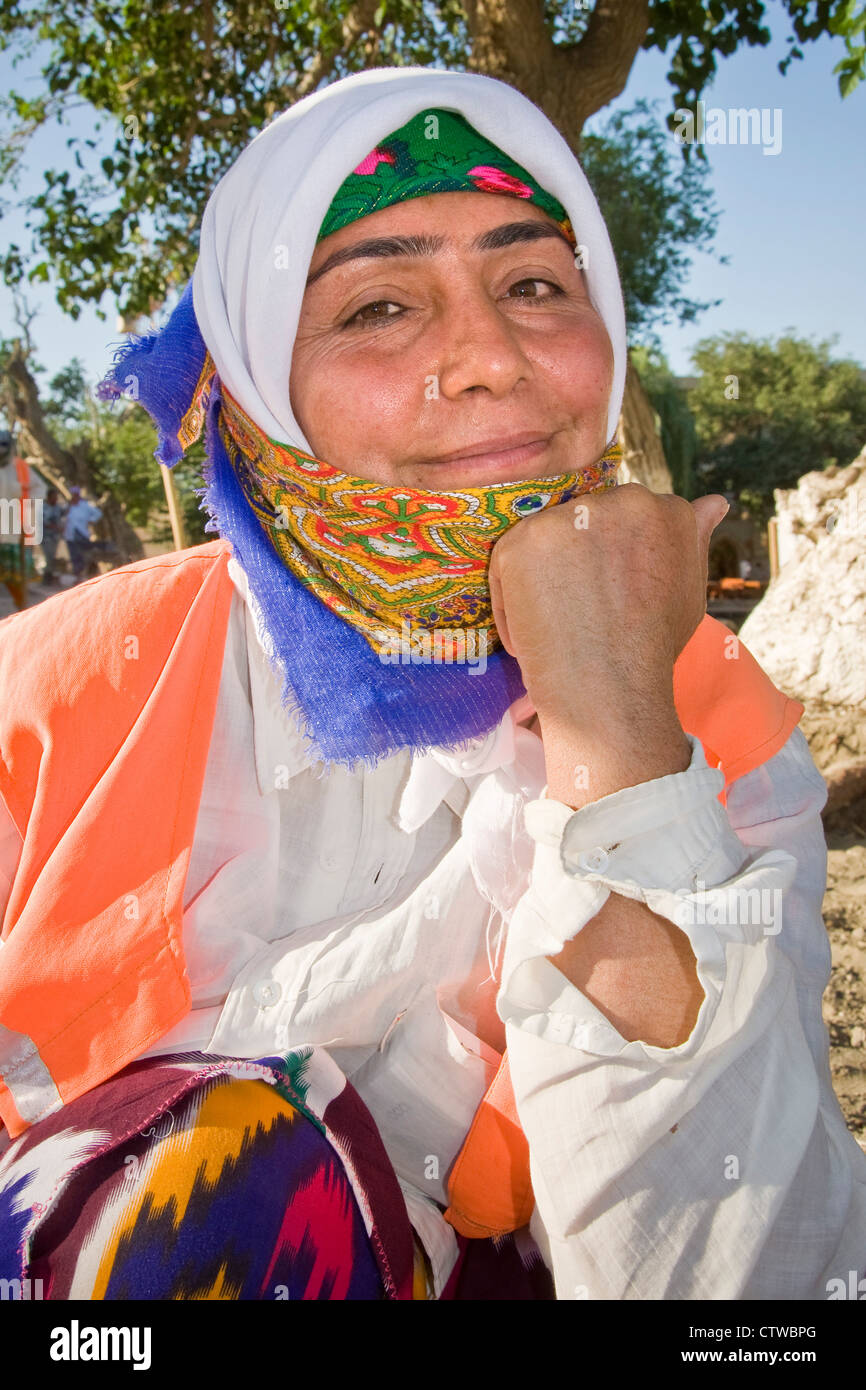 Uzbekistan, Bukhara, Women at work Stock Photo - Alamy