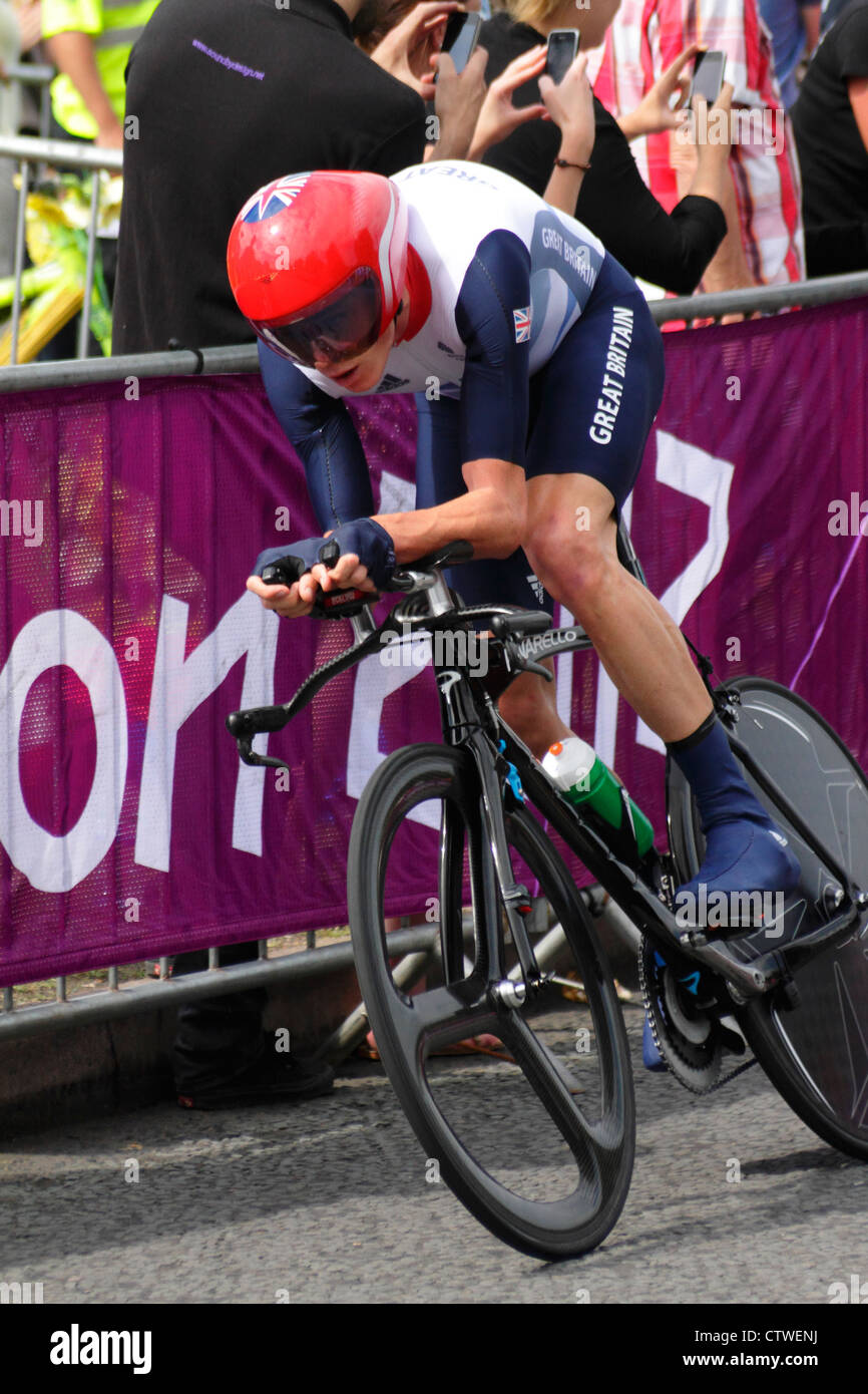 Mens cycling time trial hi-res stock photography and images - Alamy