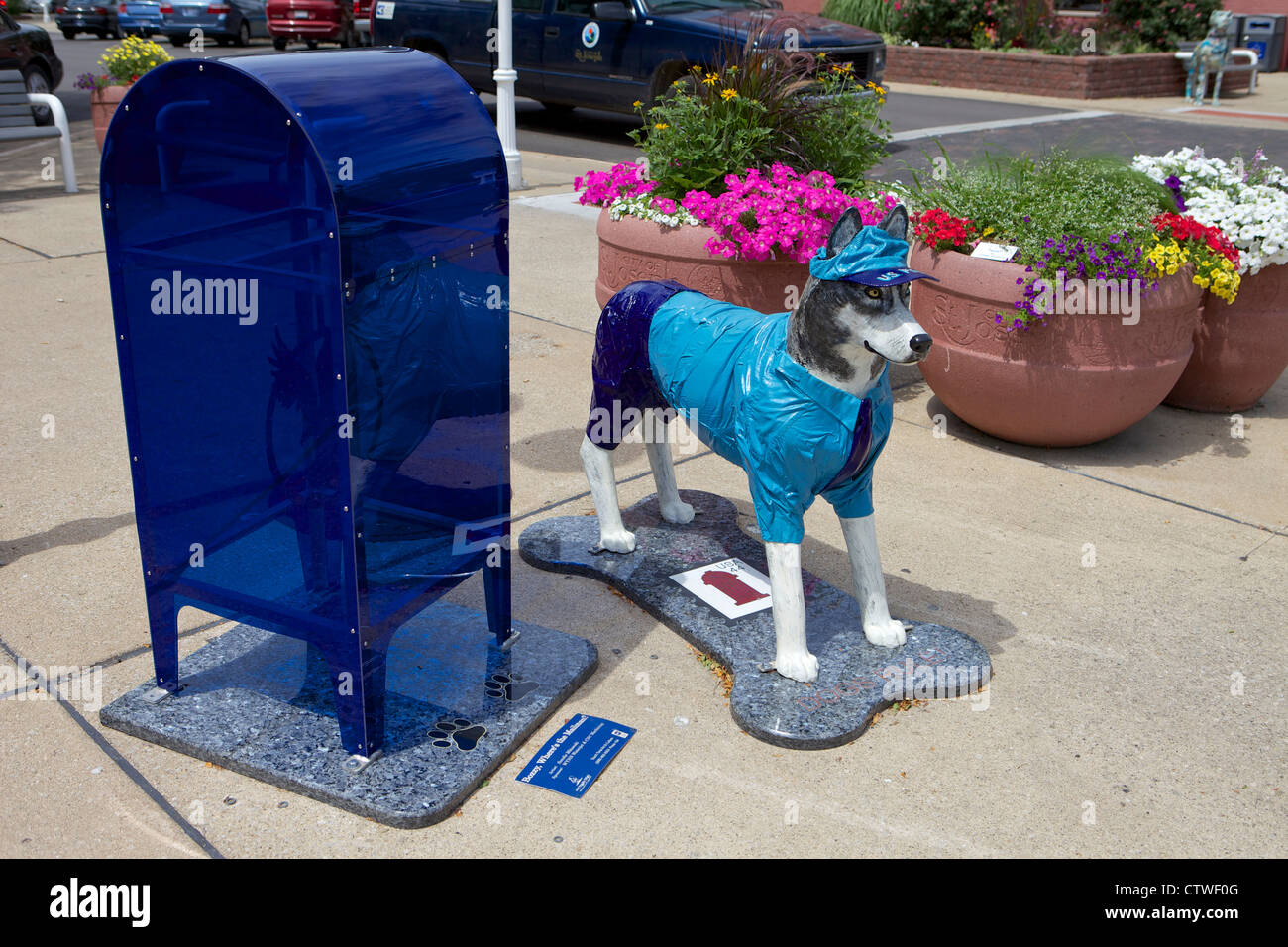 "Bozzy, Where's the Mailman?" dog sculpture by Sandie Mitowski on ...