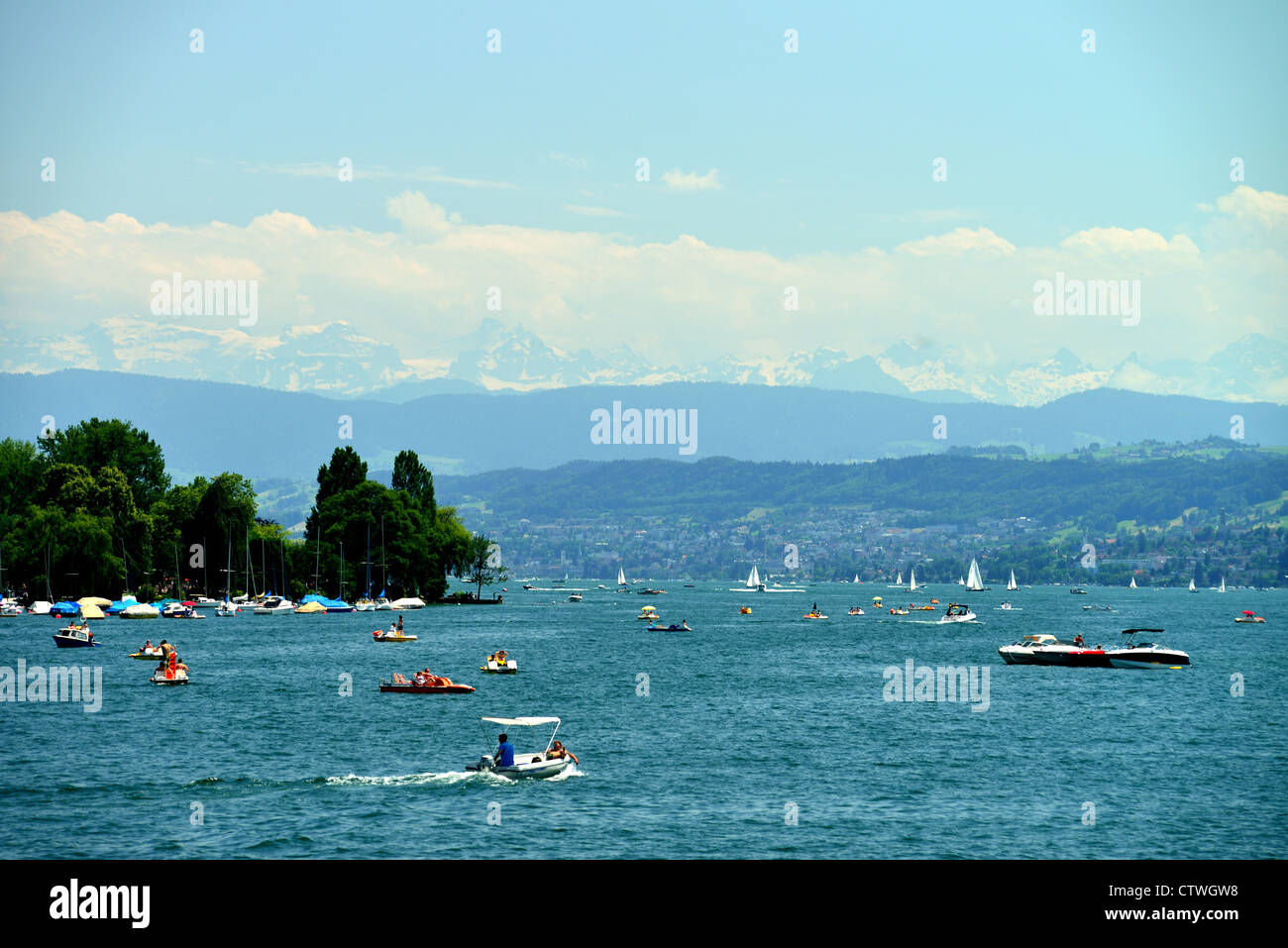 Zurich boats hi-res stock photography and images - Alamy