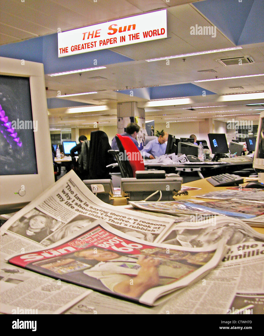 The Sun Newspaper High Resolution Stock Photography and Images - Alamy