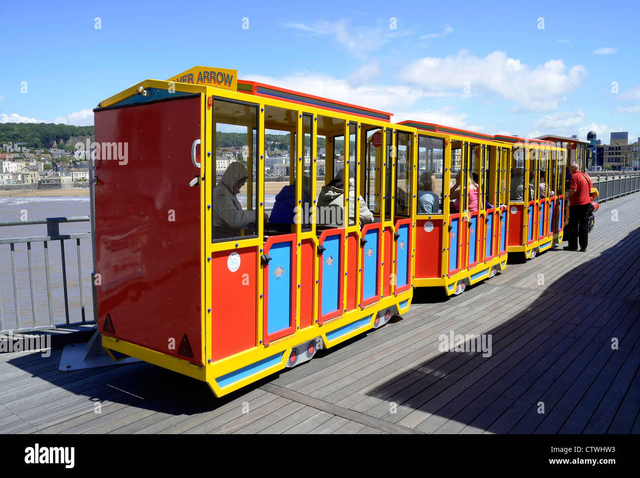 PIER TRAIN AT WESTON SUPER MARE. SOMERSET. ENGLAND. UK Stock Photo - Alamy