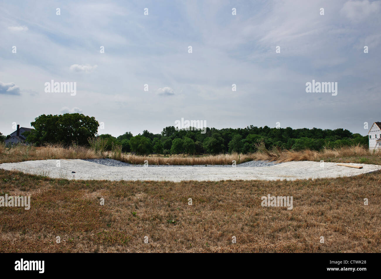 Overflow spillway hi-res stock photography and images - Alamy