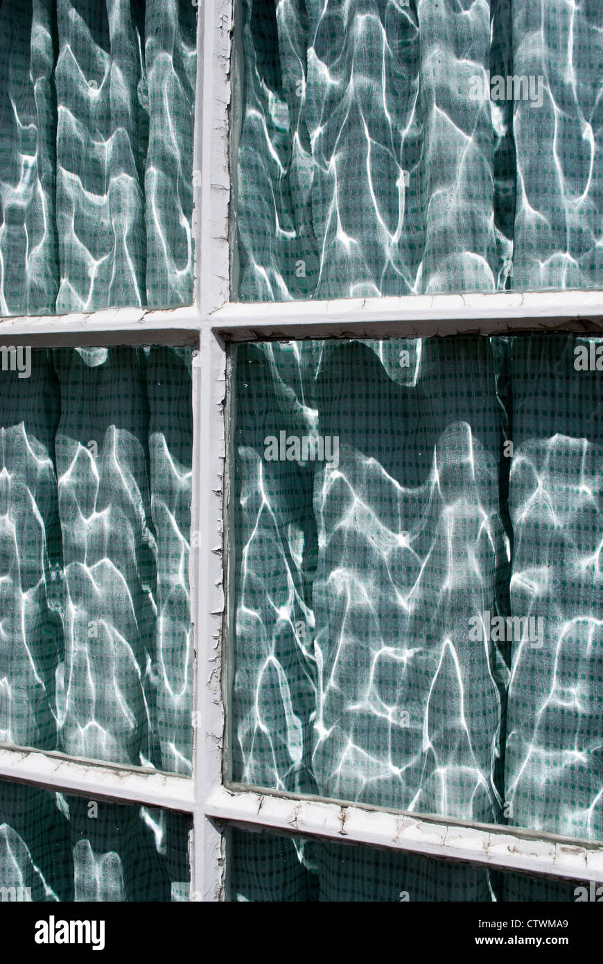 Pale white light refraction hi-res stock photography and images - Alamy