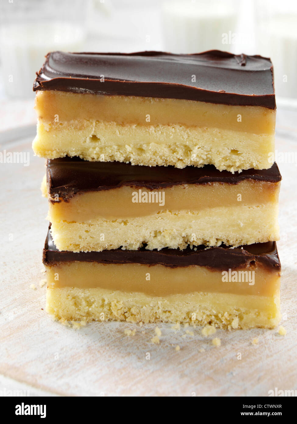 Salted caramel millionaire bars hi-res stock photography and images - Alamy