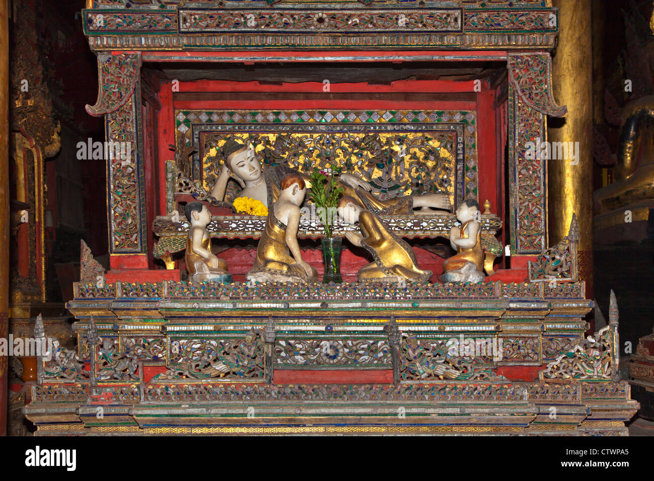 Buddha cat hi-res stock photography and images - Alamy