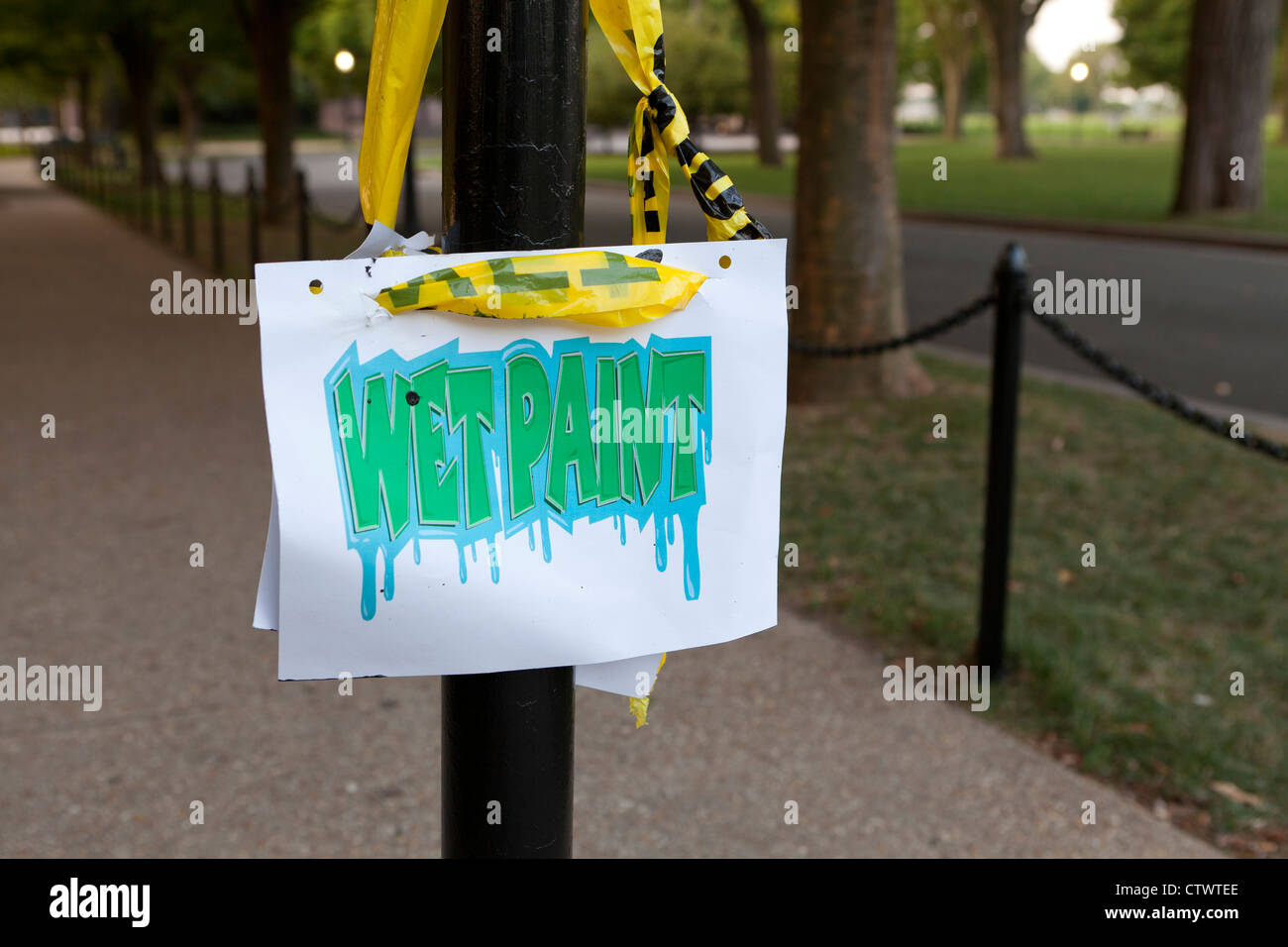Wet Paint sign Stock Photo - Alamy