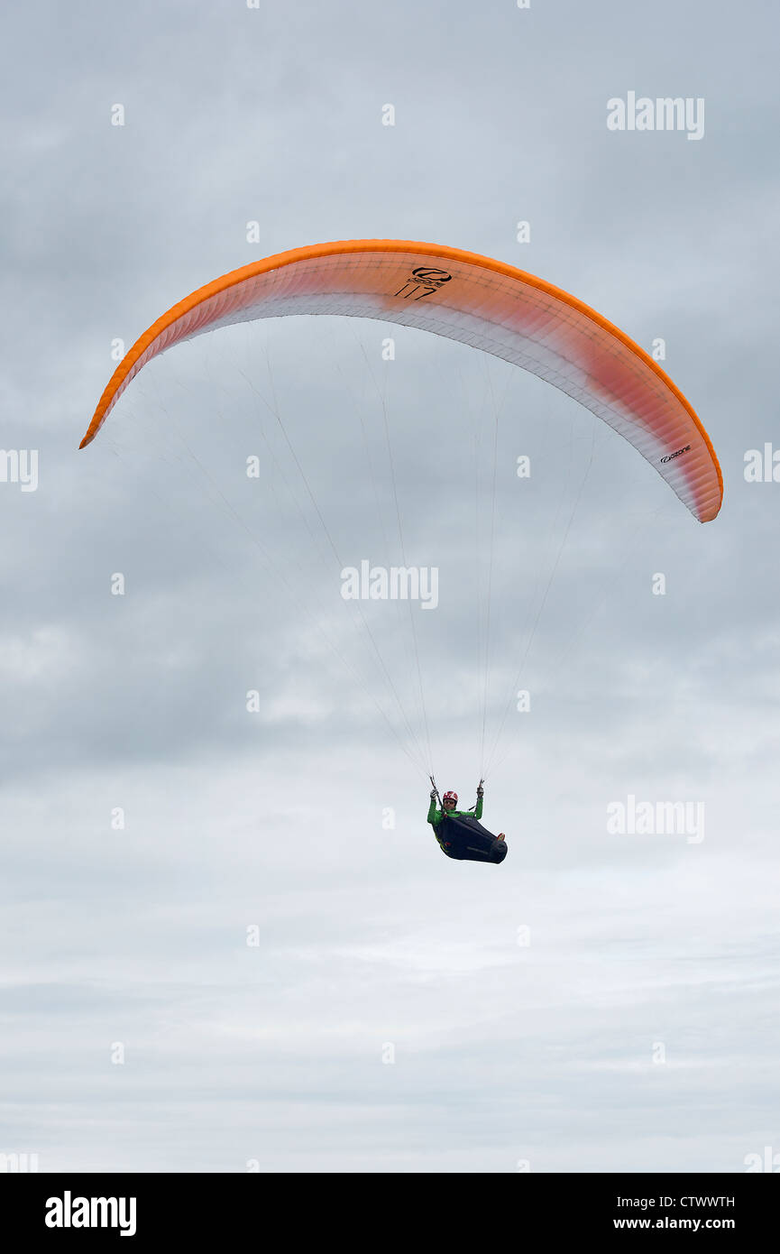 Hang gliding at high altitude hi-res stock photography and images - Alamy