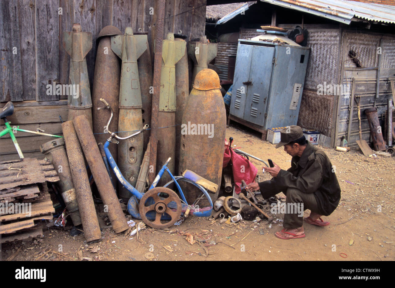 War waste hi-res stock photography and images - Alamy