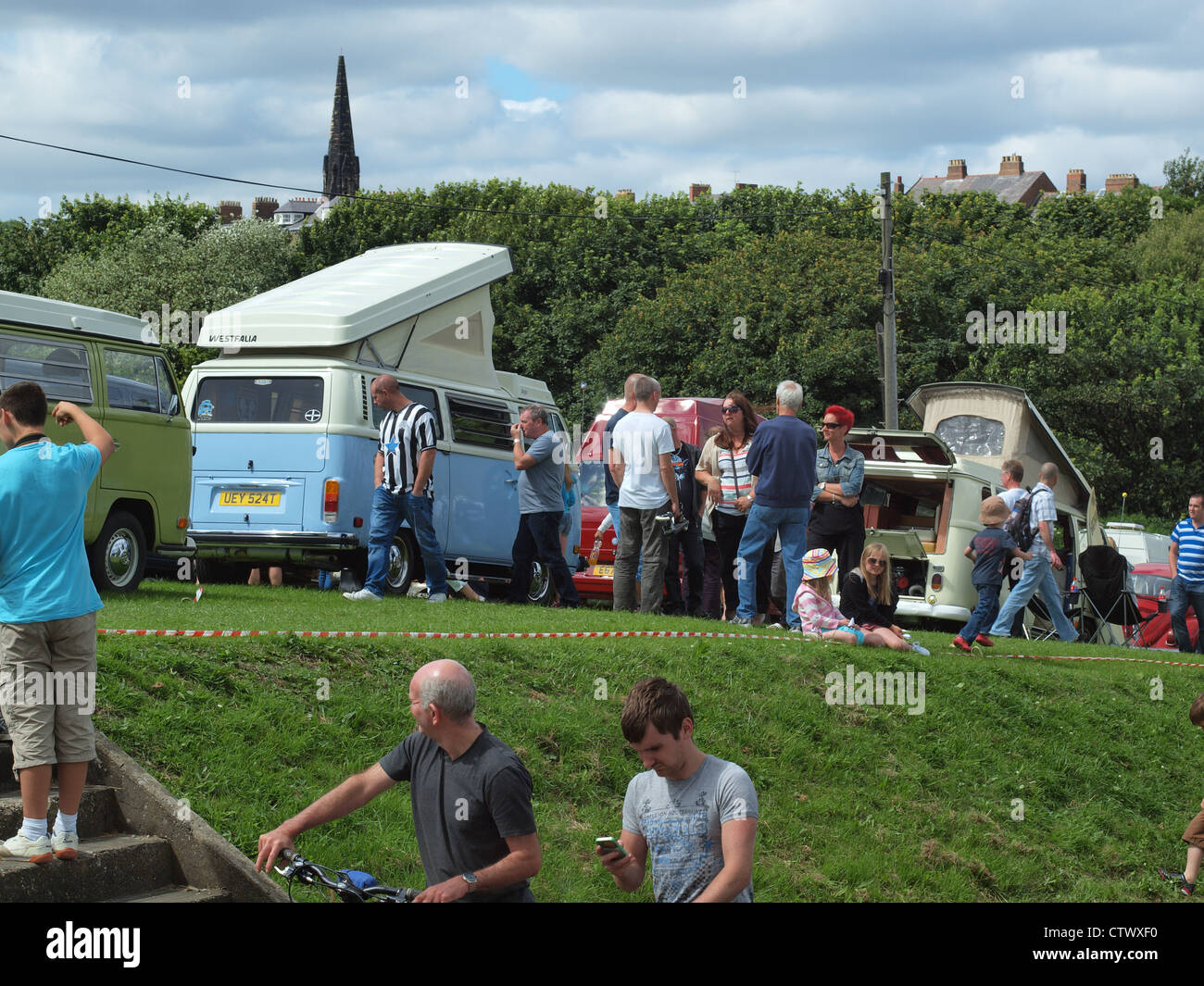 Crowds of people gathering at a vintage Volkswagen classic car and van ...