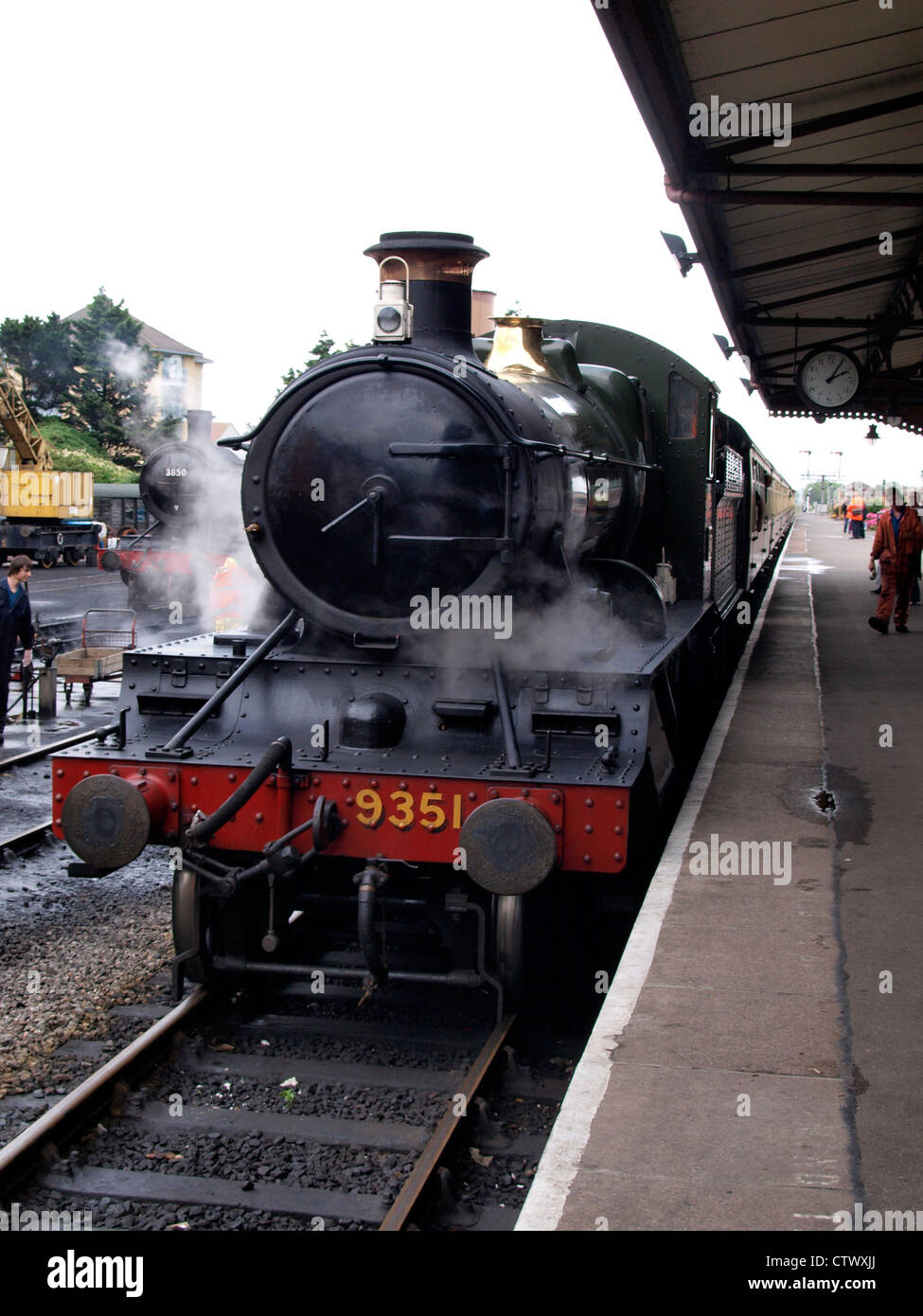 Steam engine No 9351 coming into Minehead Station, Somerset, UK Stock ...