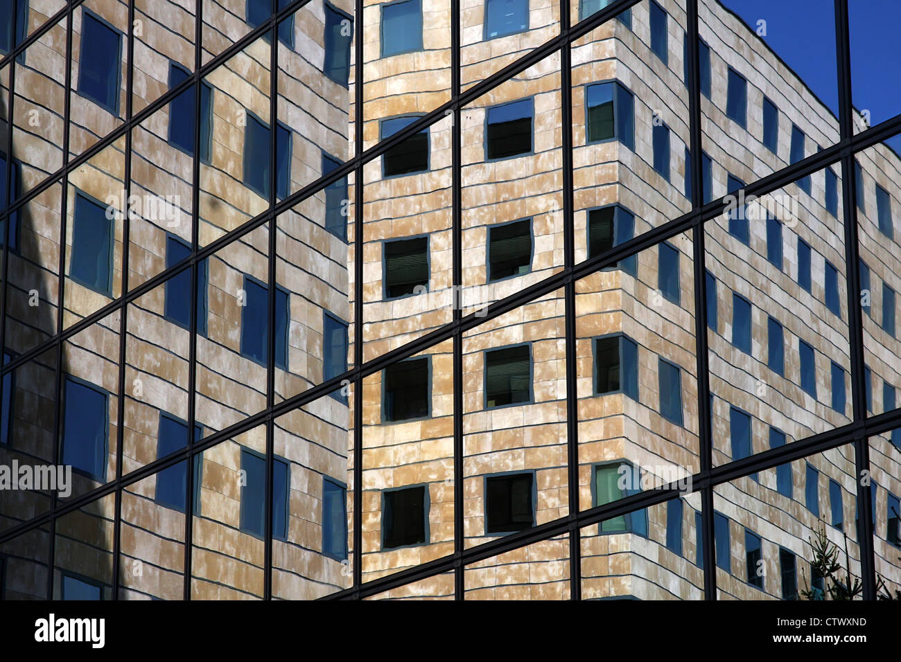 Mirror building hi-res stock photography and images - Alamy