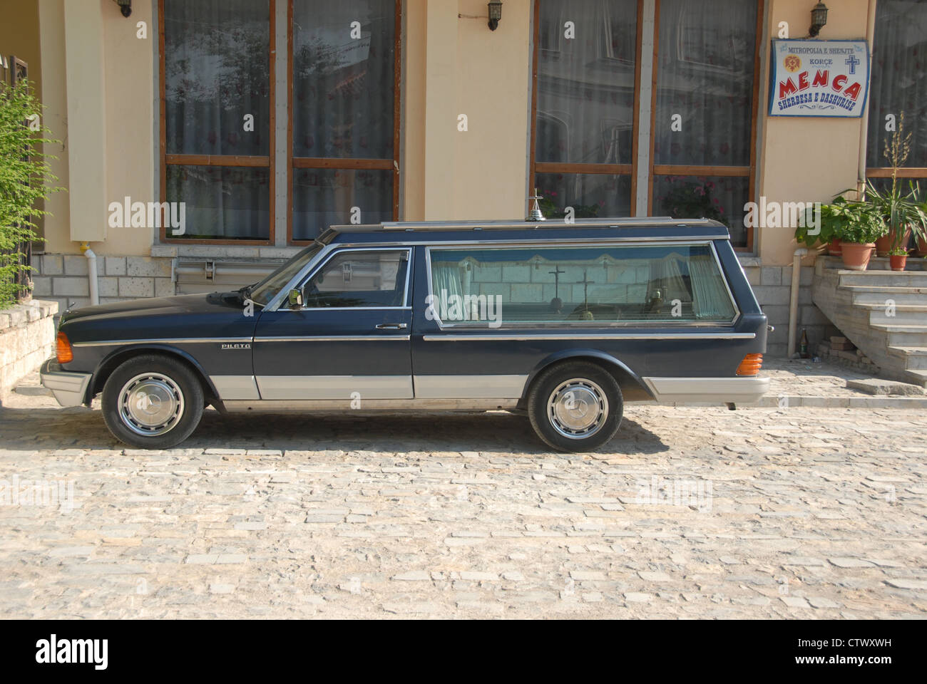 Hearse hi-res stock photography and images - Alamy