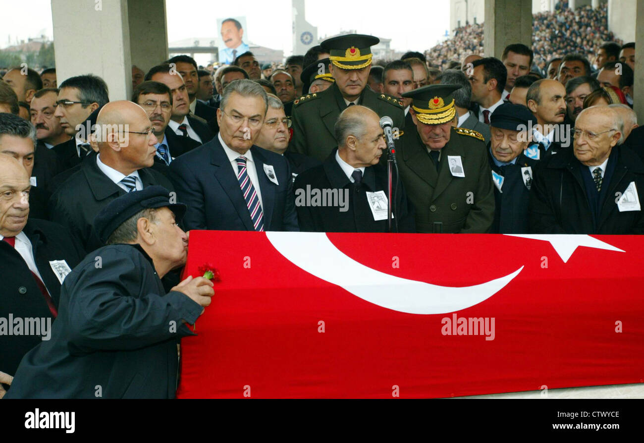 Funeral of former Turkish prime minister Bulent Ecevit in Ankara Turkey ...