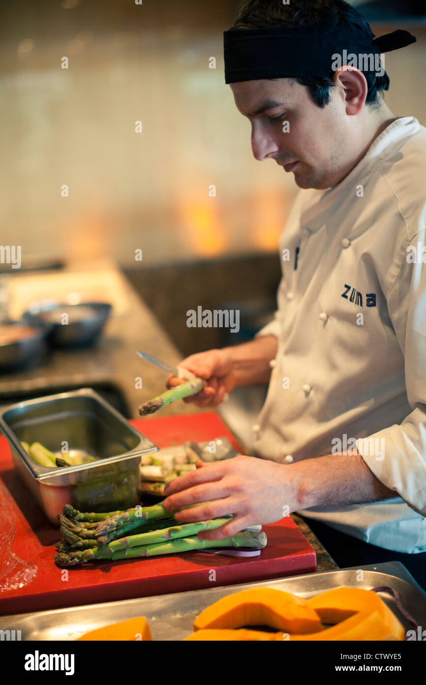 Zuma restaurant sushi hi-res stock photography and images - Alamy