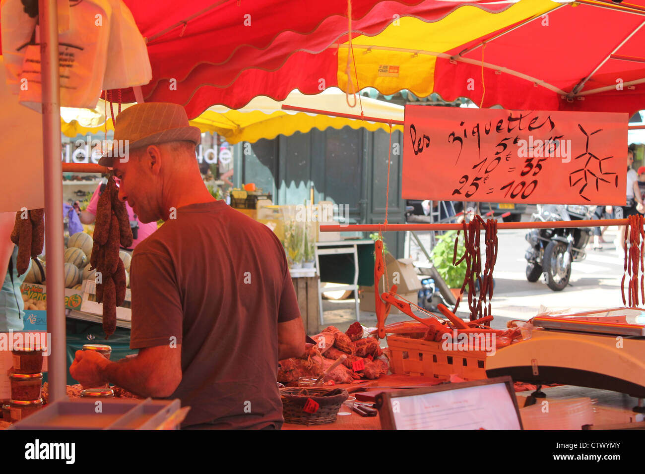 The La Rochelle outdoor and indoor food market Stock Photo - Alamy