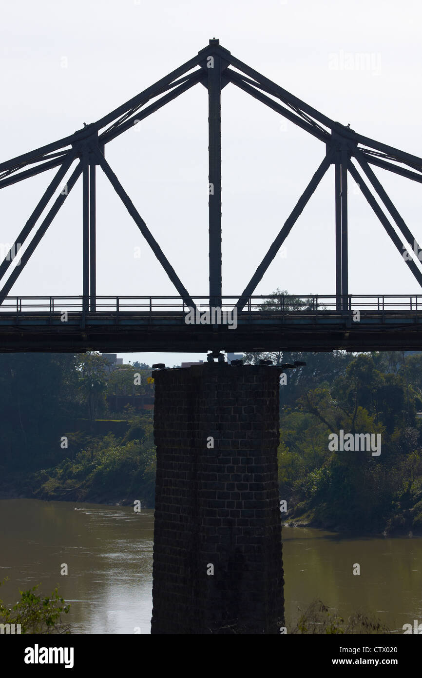 Girder bridge hi-res stock photography and images - Alamy