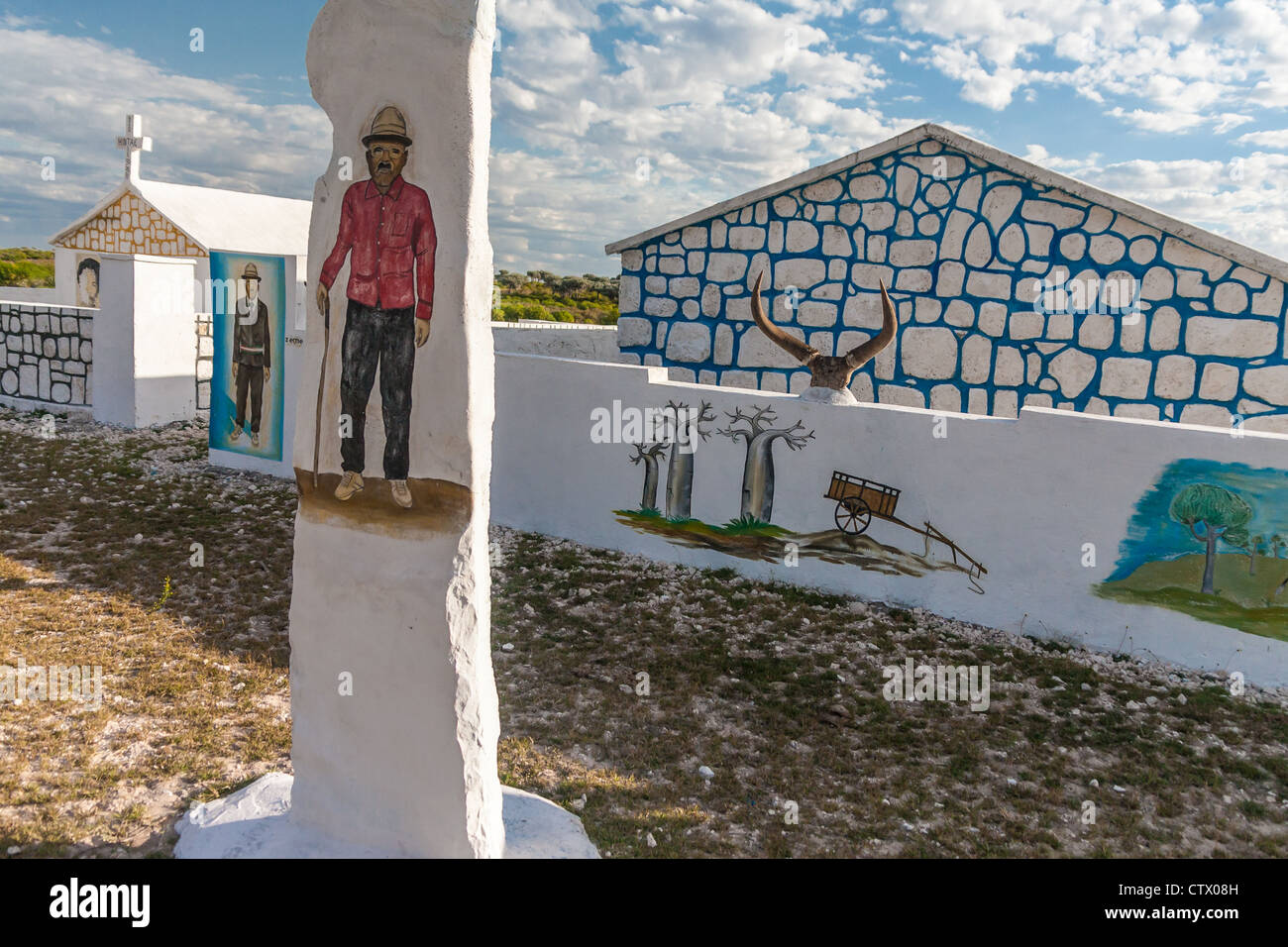 Traditional tomb in southern Madagascar Stock Photo - Alamy