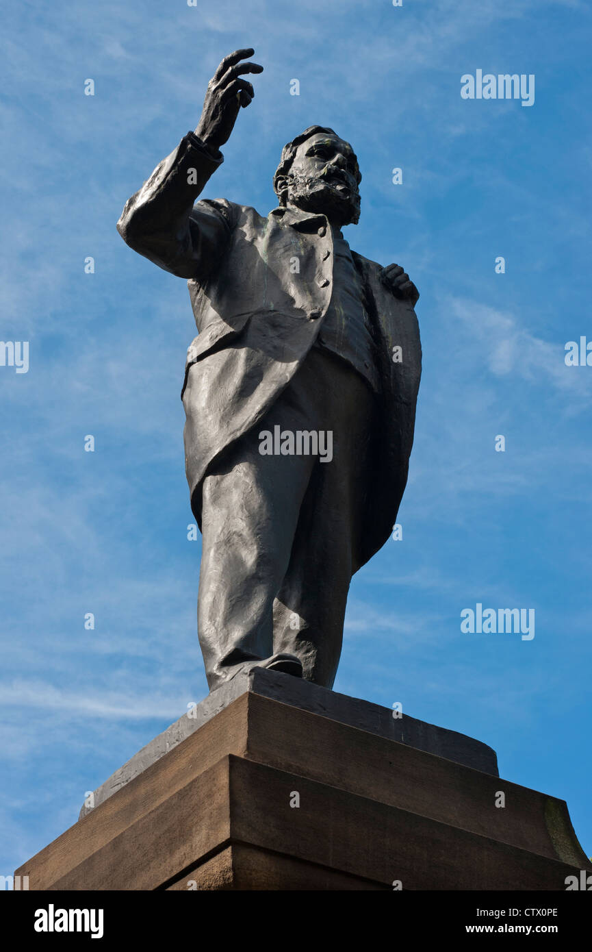 Newcastle statue hi-res stock photography and images - Alamy