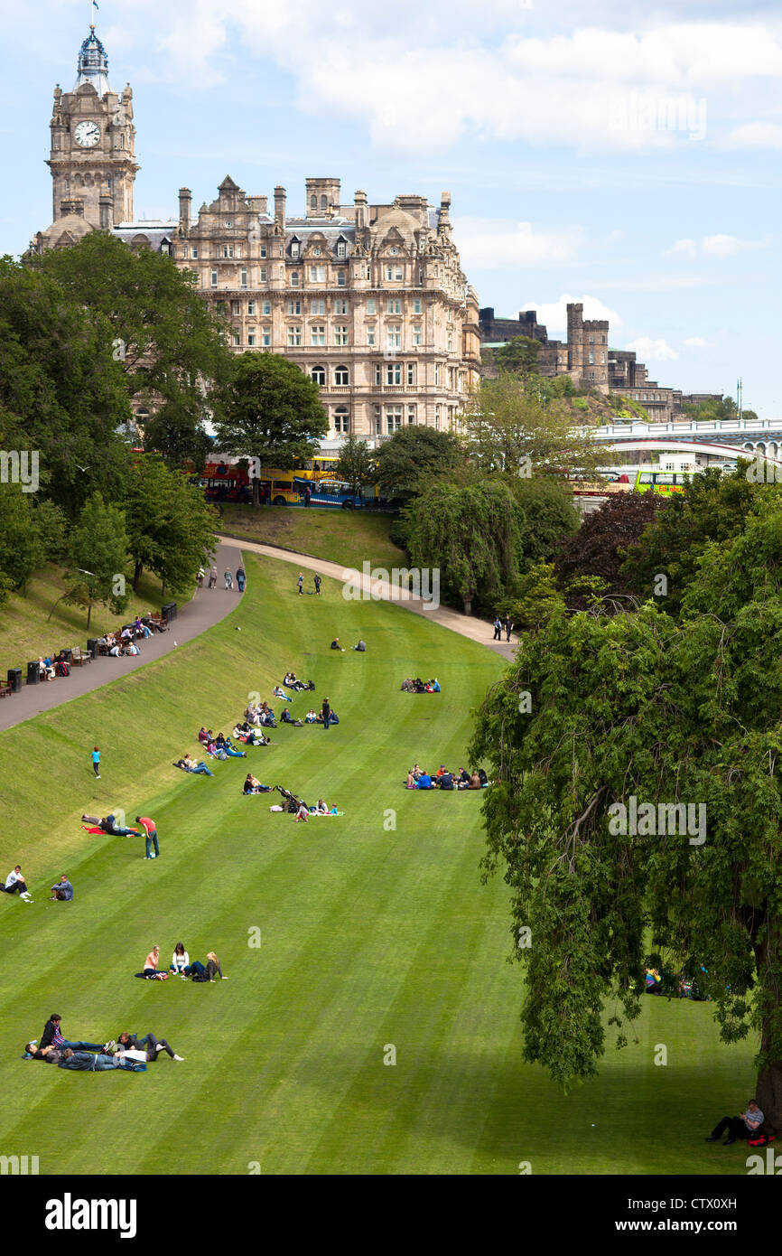 Edinburgh grass hi-res stock photography and images - Alamy