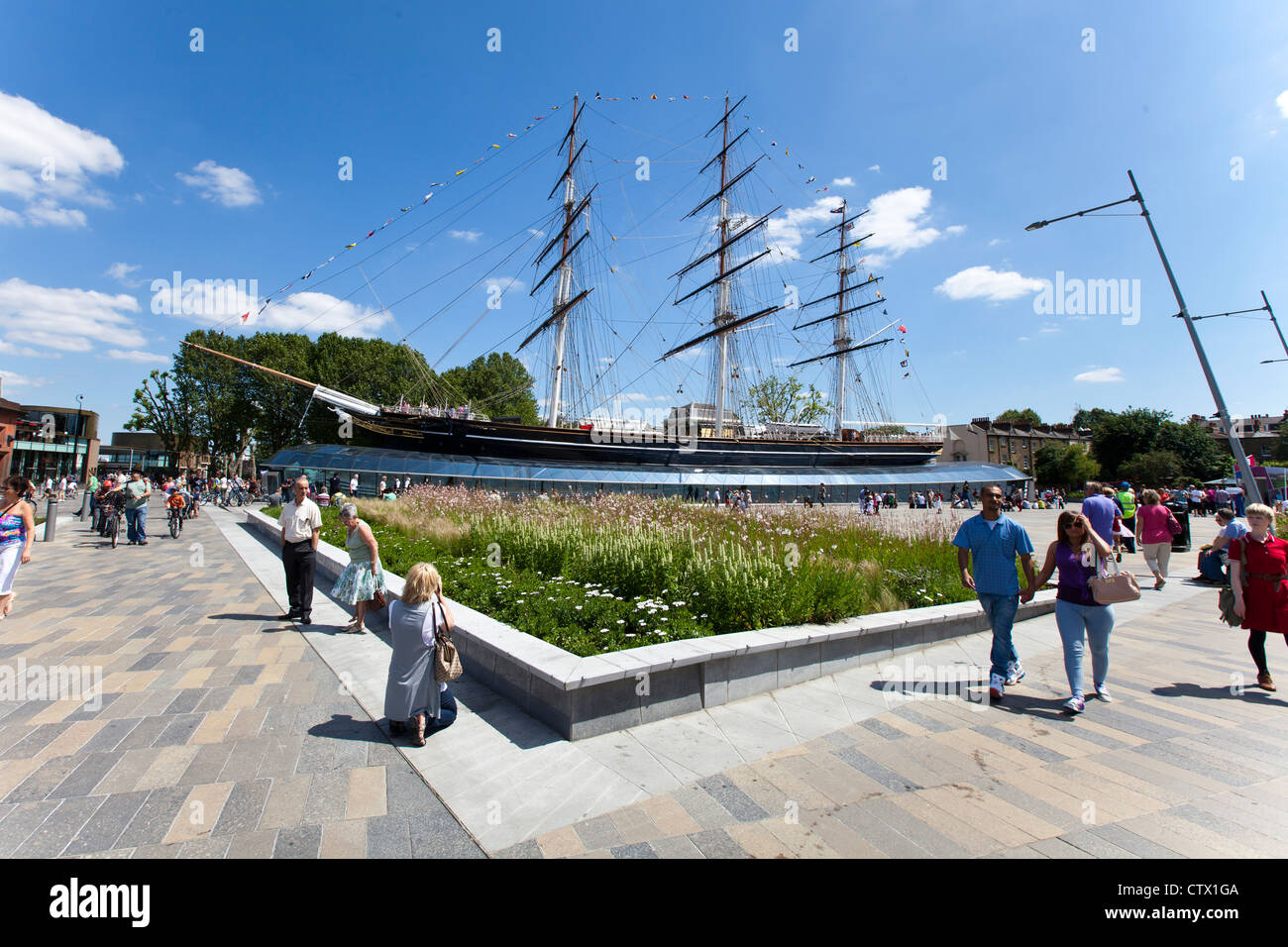 Greenwich london uk clipper ship boat hi-res stock photography and ...