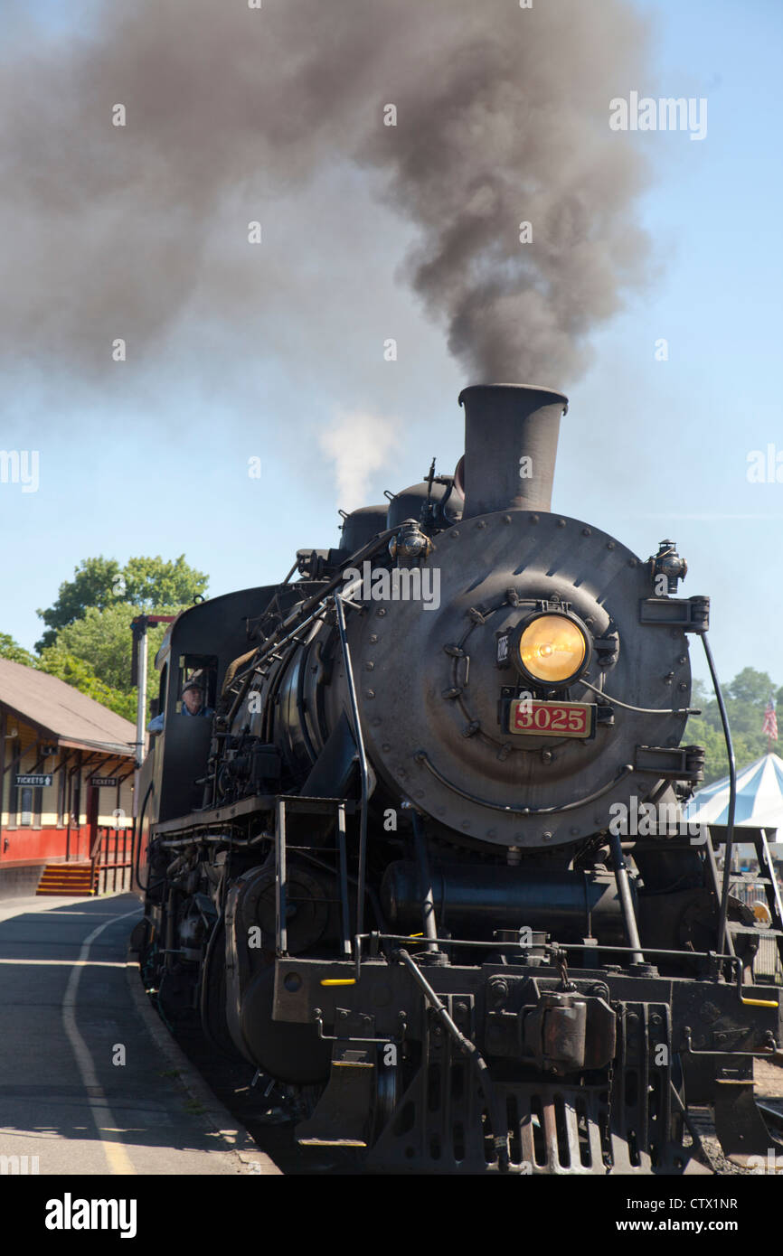 Essex steam train hi-res stock photography and images - Alamy