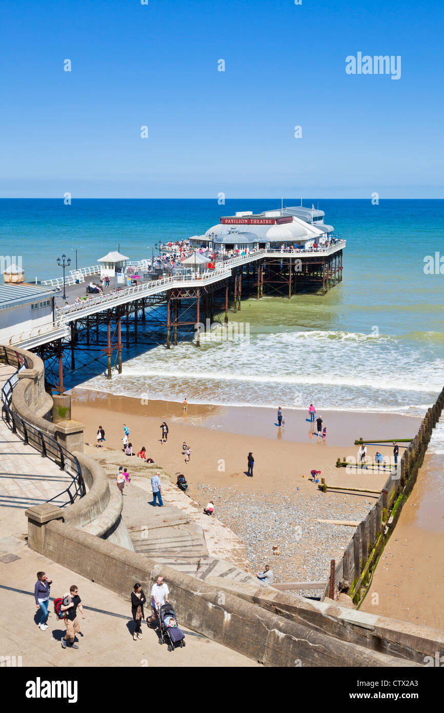 Cromer beach hi-res stock photography and images - Alamy