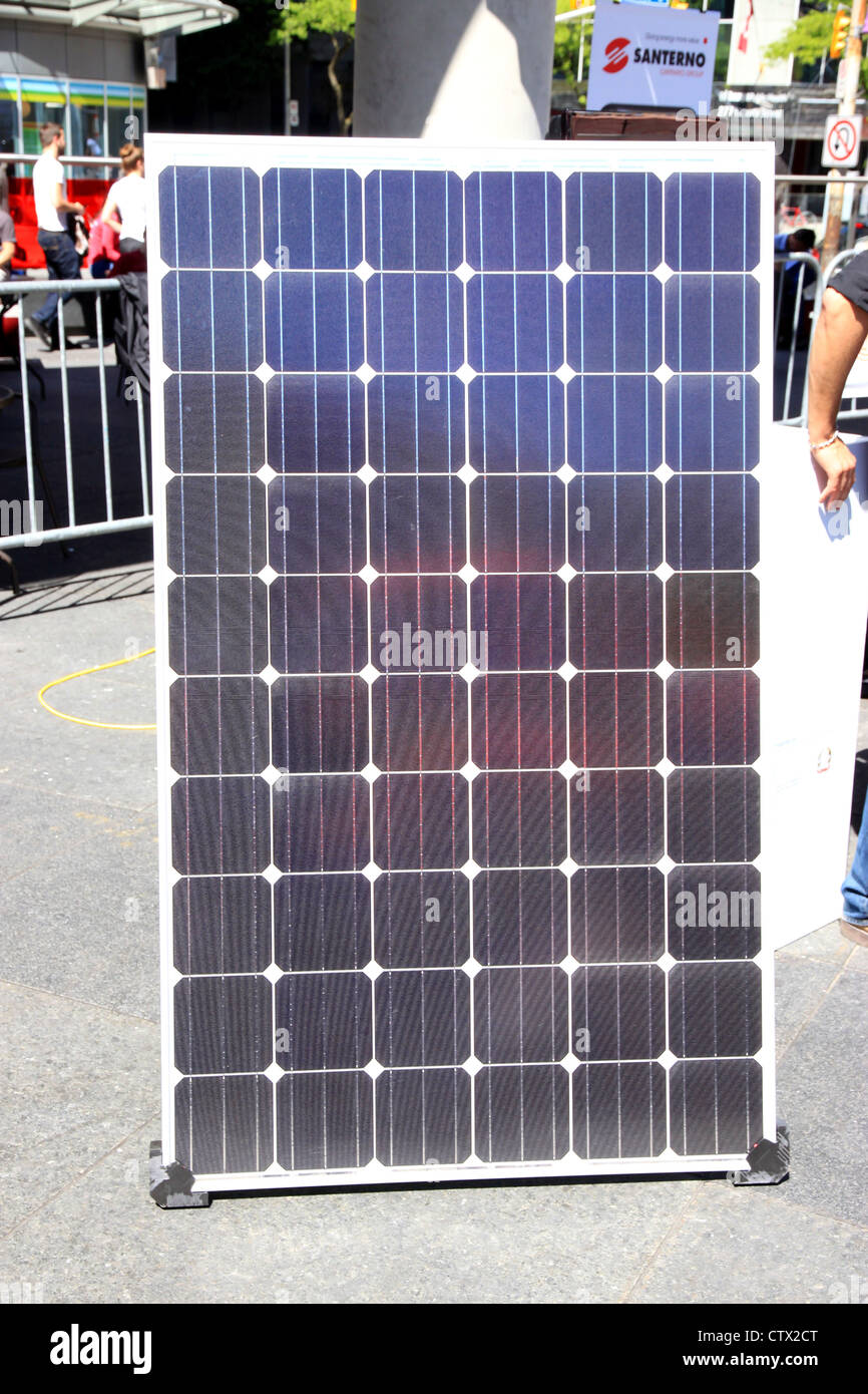 Solar panel hi-res stock photography and images - Alamy