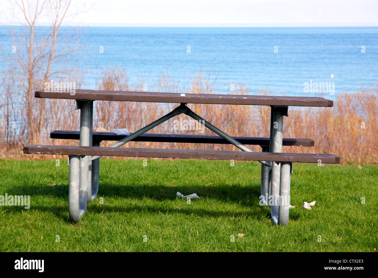 Bench on Lake Ontario Stock Photo - Alamy