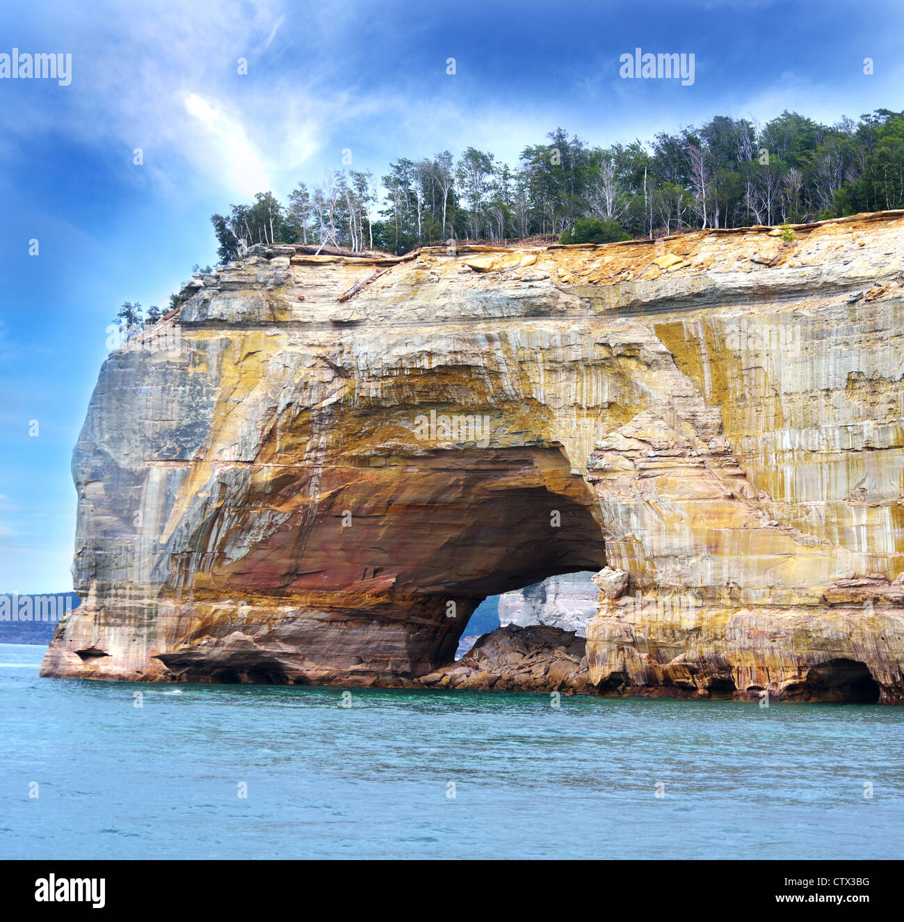Cliff and rocks hi-res stock photography and images - Alamy