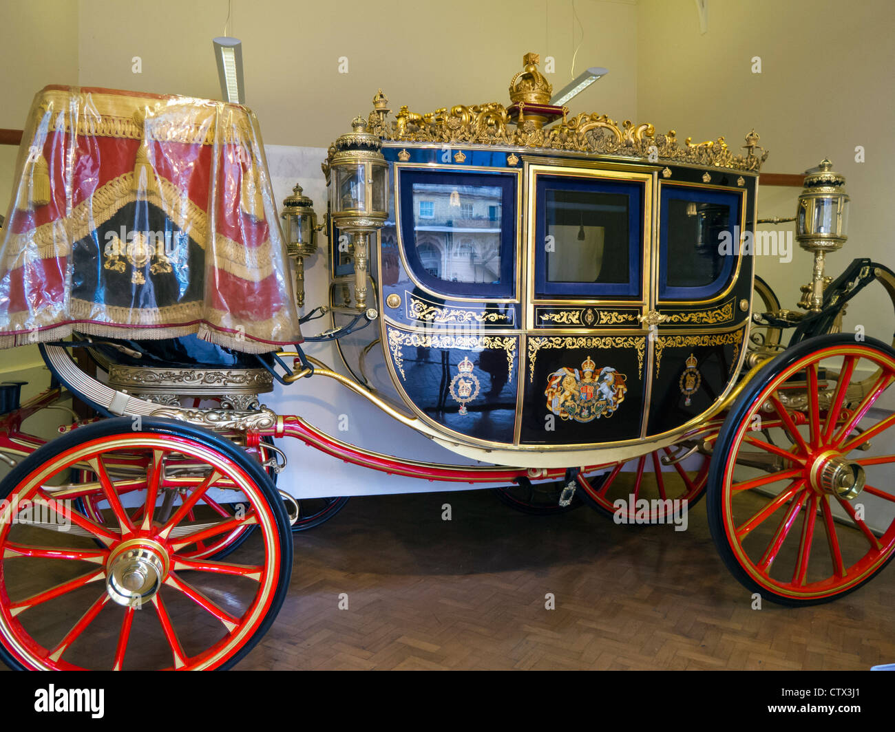 The Irish State Coach in the Royal Mews, London, England Stock Photo ...