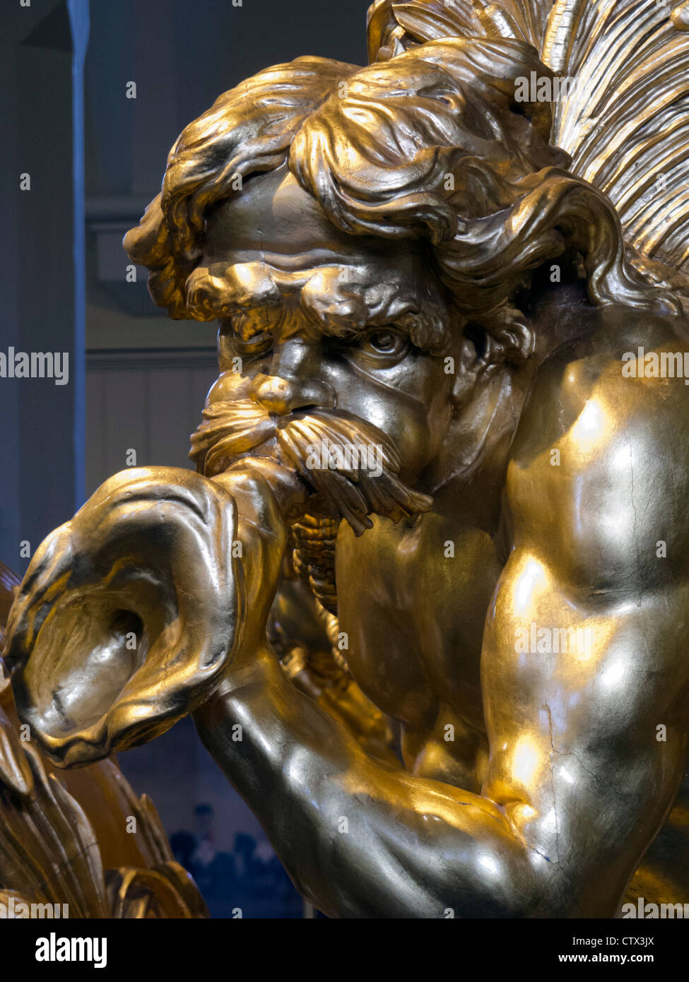 Gilded coach High Resolution Stock Photography and Images - Alamy